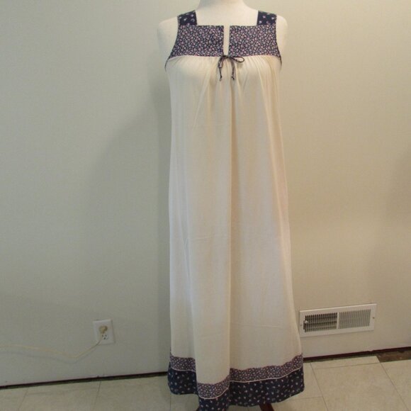 Sears JR Bazaar | Intimates & Sleepwear | Vintage Sears Jr Bazaar White ...